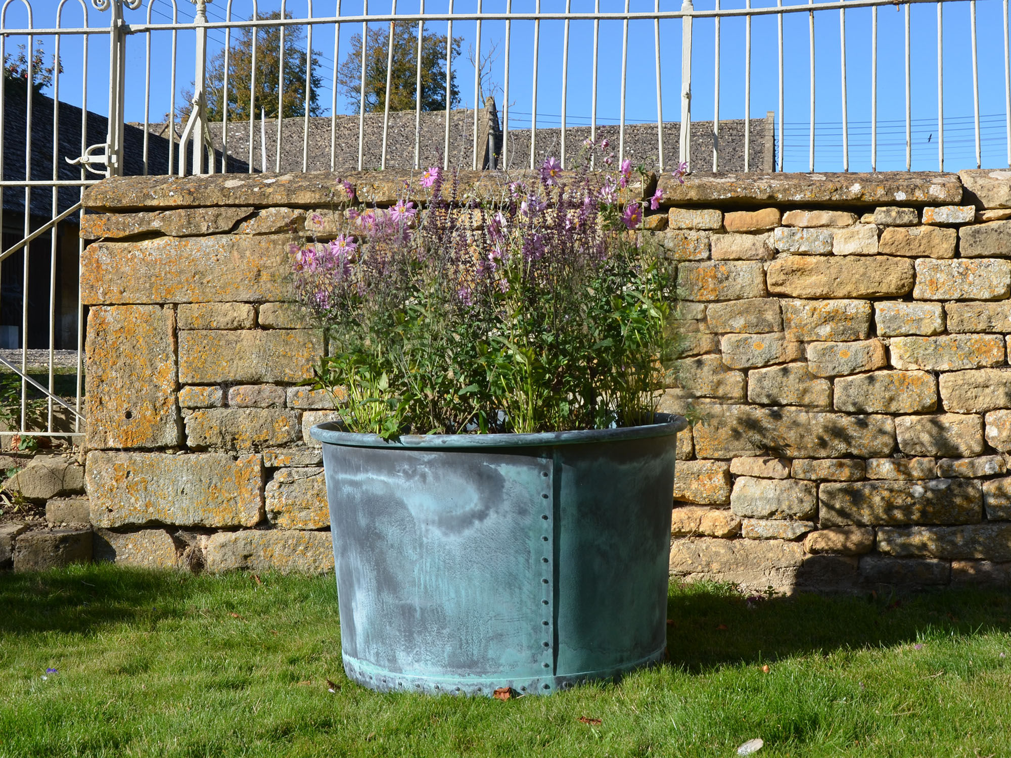 The Circular Copper Garden Planter Rolled Edge - Large | Heritage ...