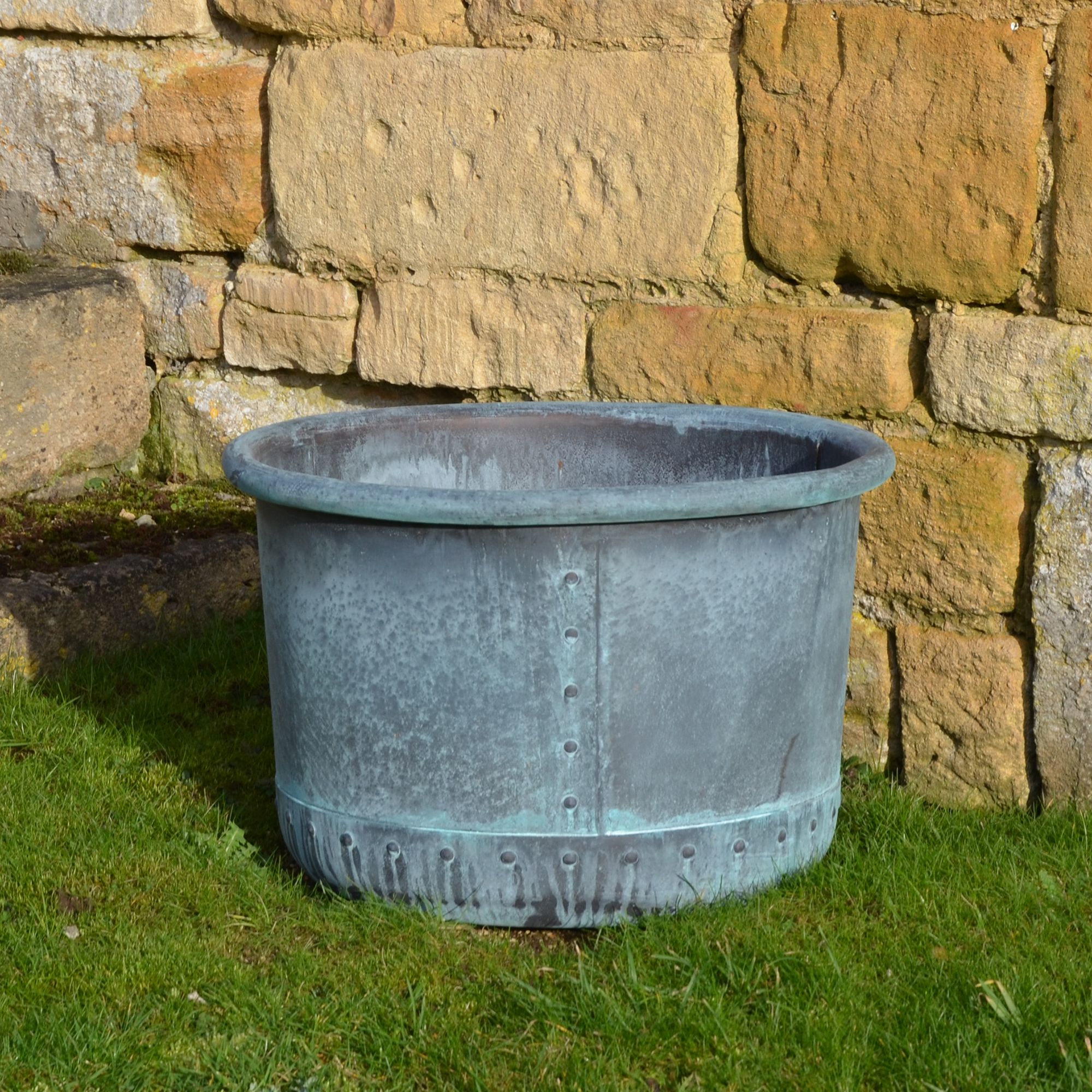 The Circular Copper Garden Planter Rolled Edge - Small | Heritage ...