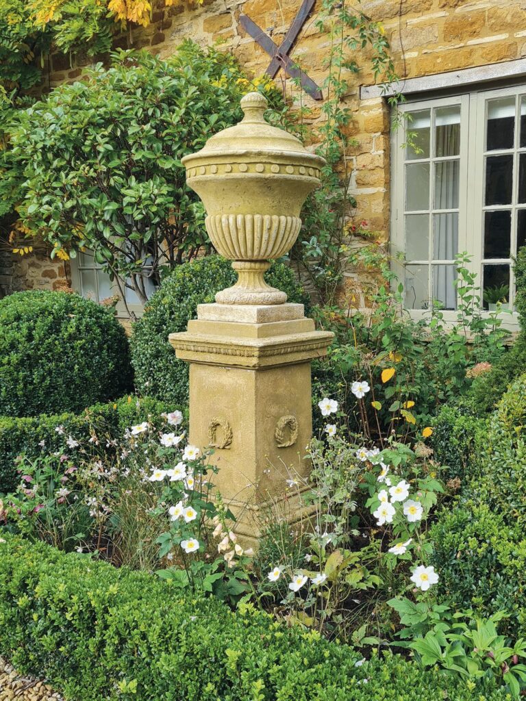 The Finial Urn on Neo-Classical Plinth | Heritage Handmade Garden ...