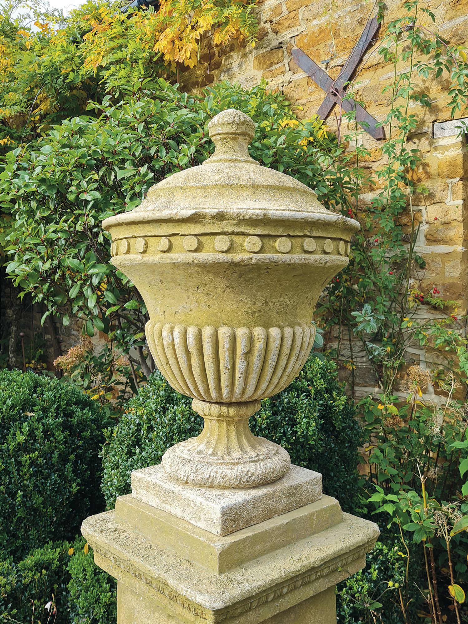 The Finial Urn on Neo-Classical Plinth | Heritage Handmade Garden ...