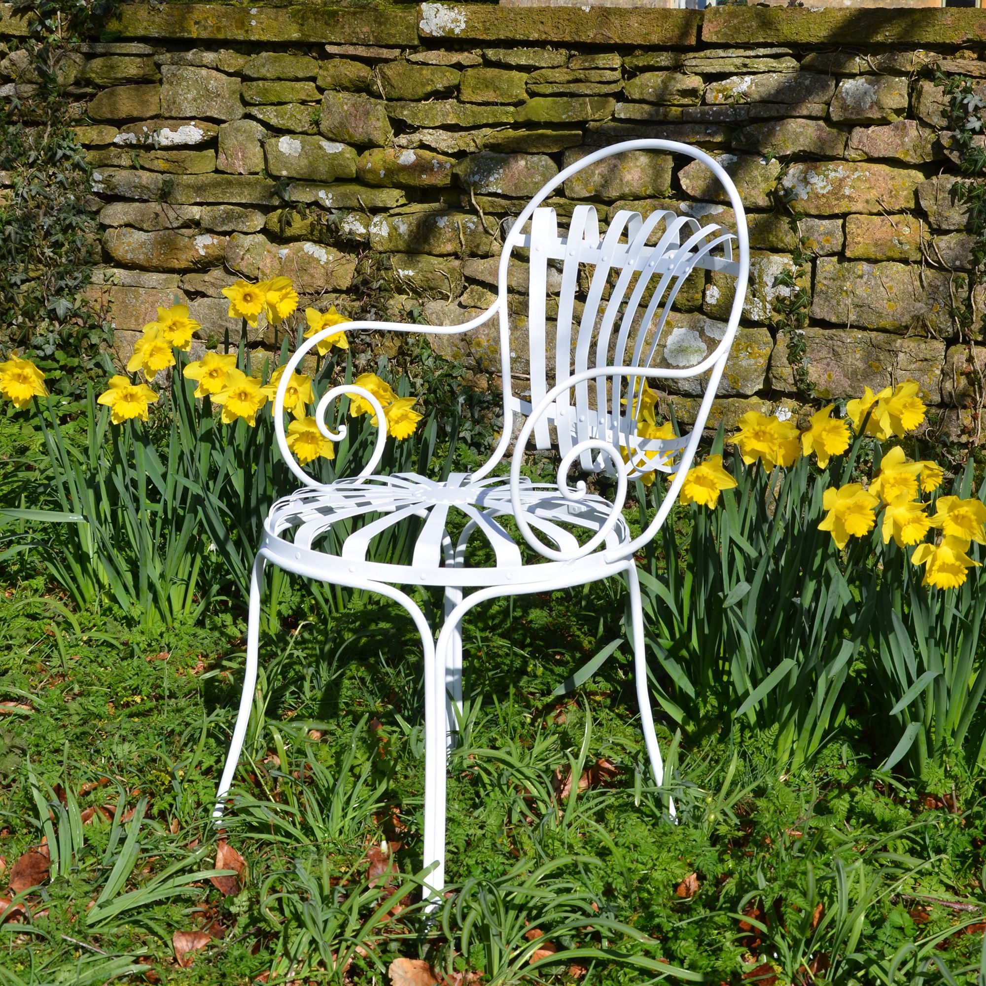 The Sprung Carver Garden Chair | Heritage Handmade Garden Collections