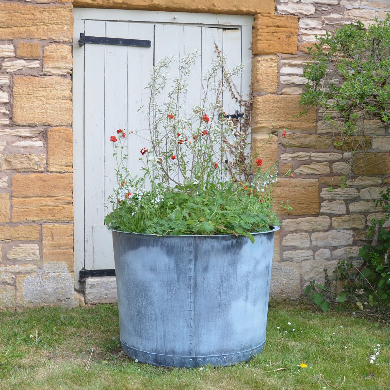 The Circular Copper Garden Planter Flat Edge - Very Large | Heritage ...