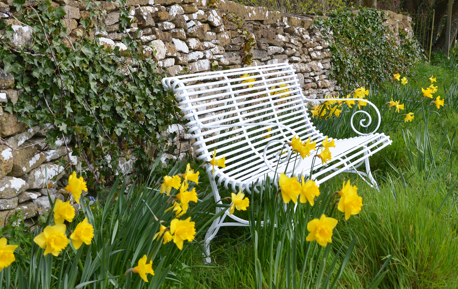 The Medium Straight Ladderback Garden Seat | Heritage Handmade Garden ...