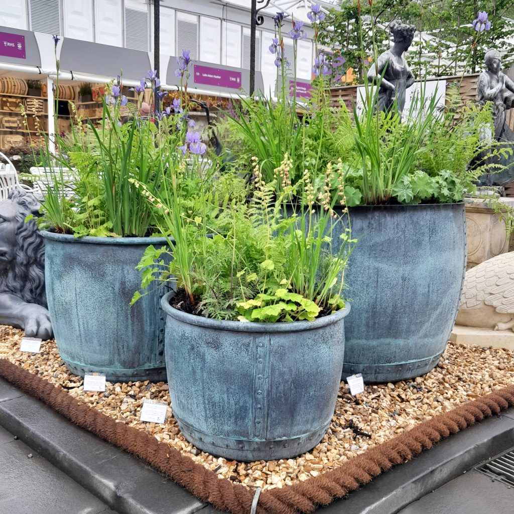 The Sissinghurst Castle Garden Copper Planter Flat Edge - Large ...